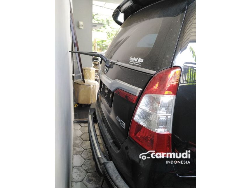Toyota Kijang Innova 2014 E 2.5 in Indonesia (Others) Manual MPV Black ...