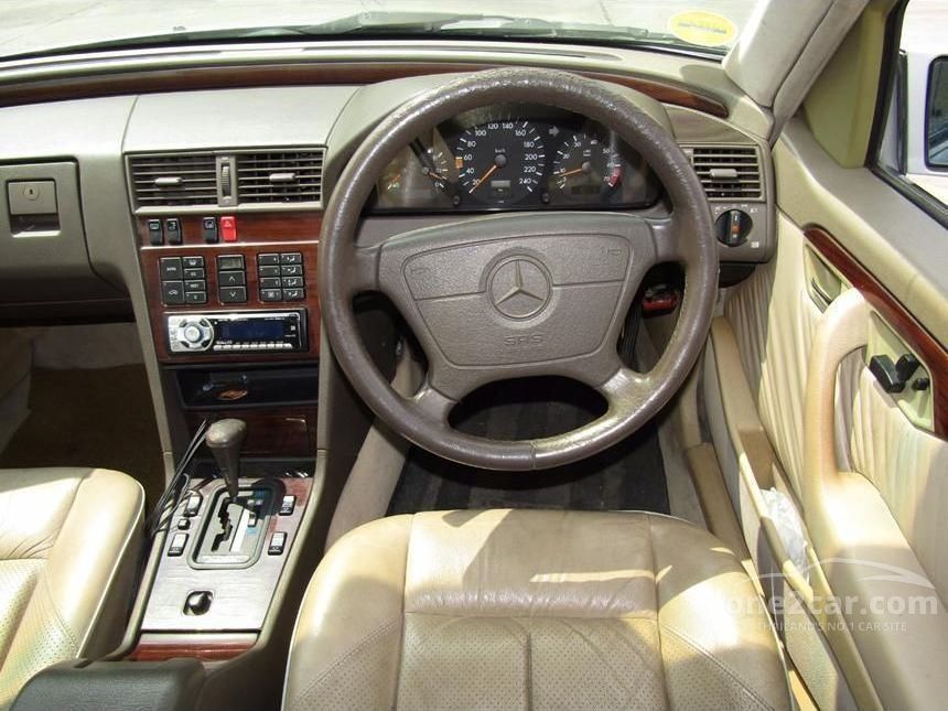 Mercedes-Benz C220 1995 Elegance 2.2 in กรุงเทพและปริมณฑล Automatic ...
