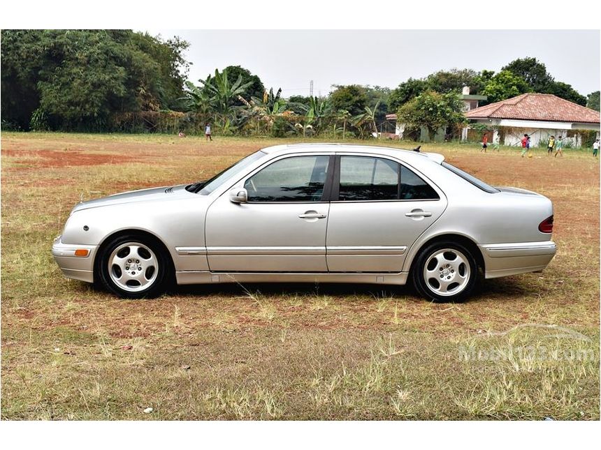 Jual Mobil Mercedes-Benz E260 2000 Elegance 2.6 di DKI Jakarta ...