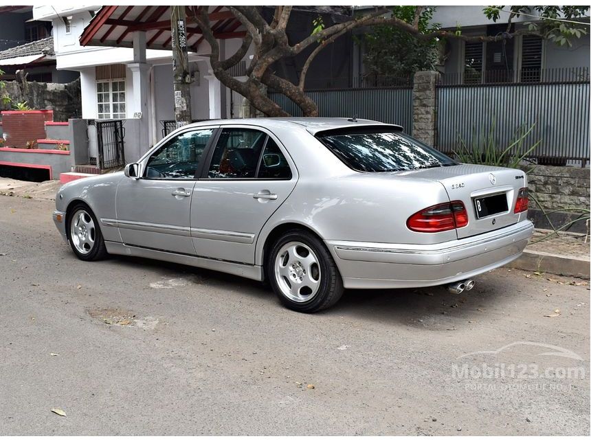 Jual Mobil Mercedes-Benz E260 2000 Elegance 2.6 di DKI Jakarta ...