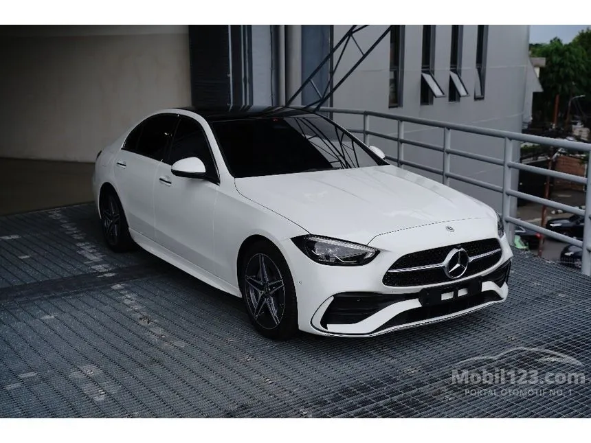 Jual Mobil Mercedes-Benz C300 2023 AMG Line 2.0 di DKI Jakarta Automatic Sedan Putih Rp 1.310 ...