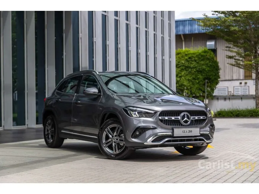 New 2023 Mercedes-Benz GLA200 1.3 FACELIFT FAST DELIVERY - Carlist.my