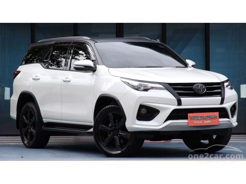 2017 Toyota Fortuner 2.8 (ปี 15-25) TRD Sportivo 4WD SUV for sale on One2car