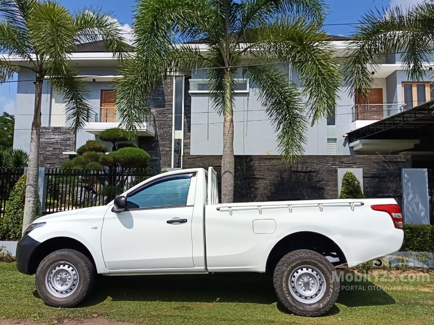 Jual Mobil Mitsubishi Triton 2017 EXCEED 2.5 di Kalimantan Barat Manual ...