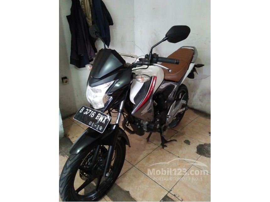 Jual Motor Honda Mega Pro 2014 0.2 di DKI Jakarta Manual Others Putih ...
