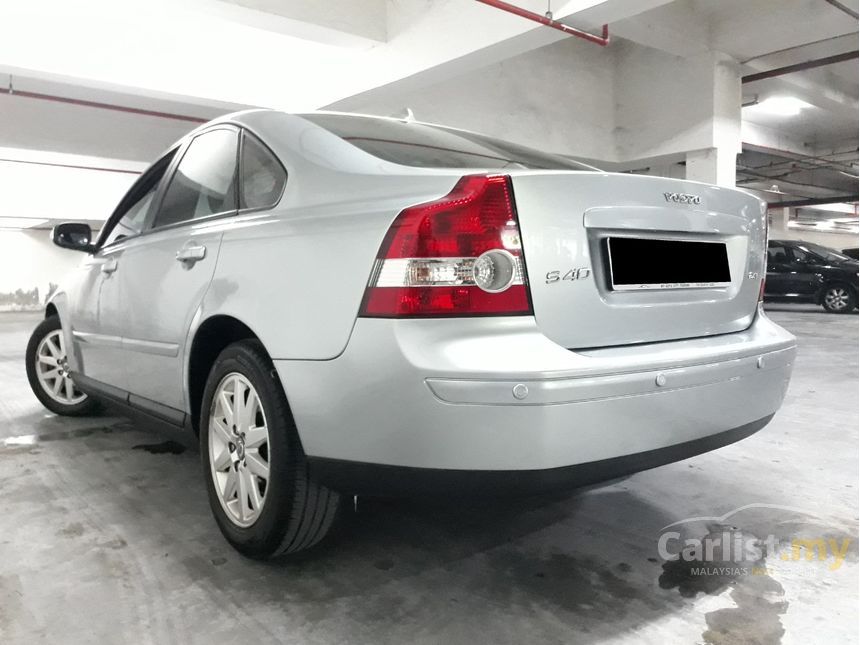 Volvo S40 2009 R-Design 2.4 在（state） Auto自动挡 Sedan Silver 于（价格 ...