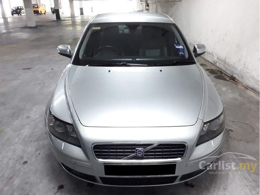 Volvo S40 2009 R-Design 2.4 在（state） Auto自动挡 Sedan Silver 于（价格 ...