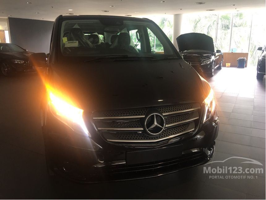Jual Mobil Mercedes-Benz Vito 2019 Lombardi 2.0 di DKI Jakarta ...
